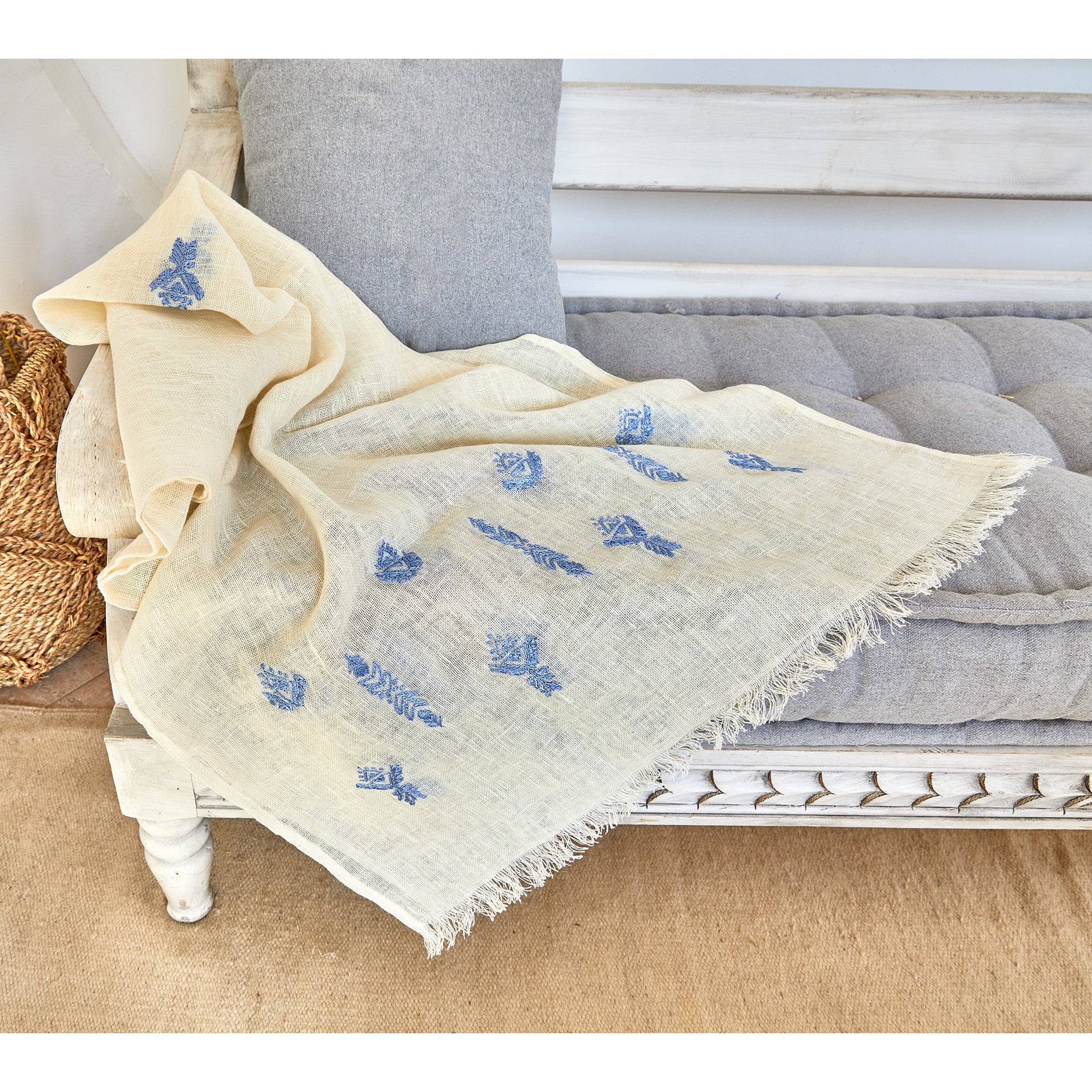 Geometric blue Embroidered Linen Shawl L483 شال كتان مطرز ازرق هندسي ...